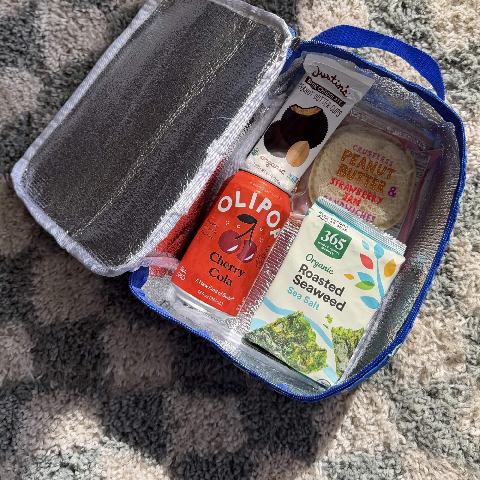 mission: show off your vegan lunch bag | peta2